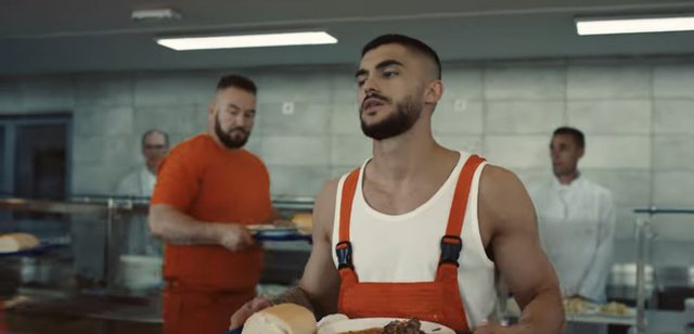 Butrint Imeri publikon këngën e tij të re " Dujem " – Podiumi Lajmet më ...