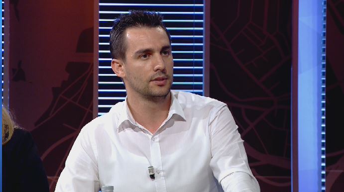 VIDEO-I infiltruari që po shkatërron protestat e qytetarëve/ Adriatik ...