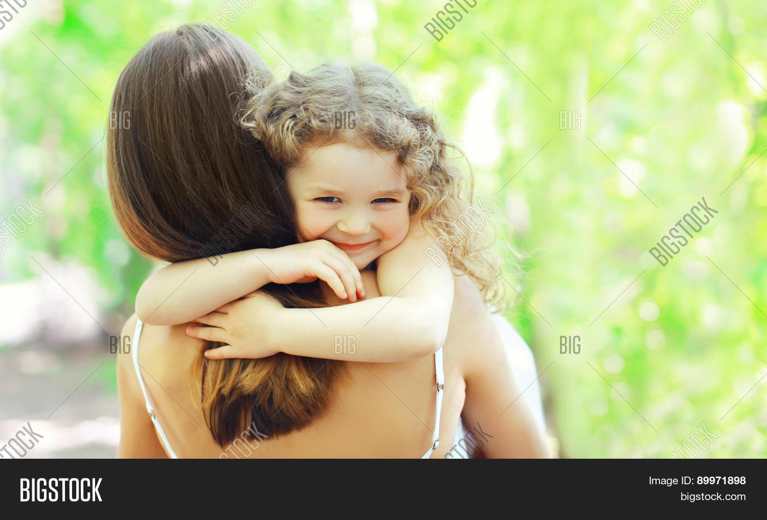 A e dini sa i rëndësishëm është përqafimi tek fëmijët?! – Podiumi ...