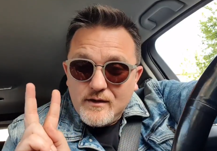 Jul Deda: Shkodranët i futën një shkelm by*hëve Lul Bravës – Podiumi ...