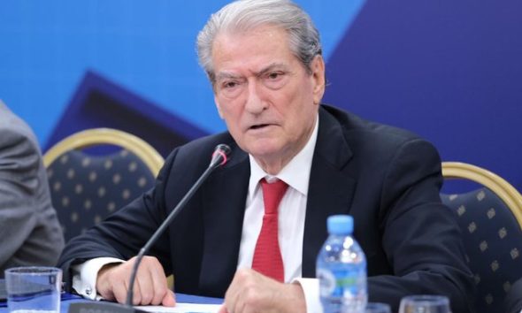 INTERVISTA/ Të pathënat e një gazetareje simpatike, rrëfehet Sidorela ...