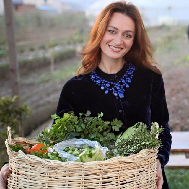Blerina Bombaj: Si të kujdeseni për shëndetin në ditët e nxehta ...
