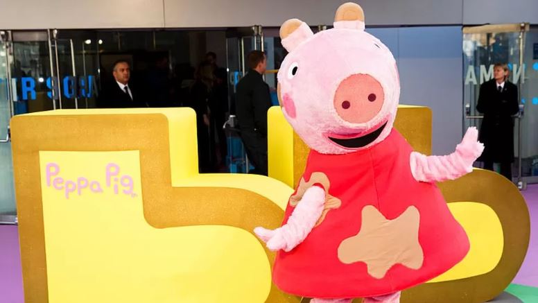 Seriali për fëmijë “Peppa Pig” prezanton çiftin e parë gay – Podiumi ...