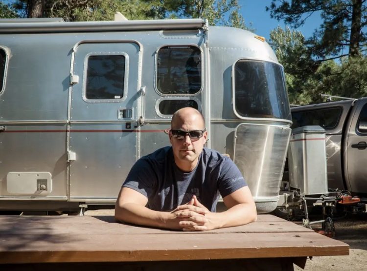 5 këshillat e arta të Steve Adcock, personi që u bë milioner në moshën ...