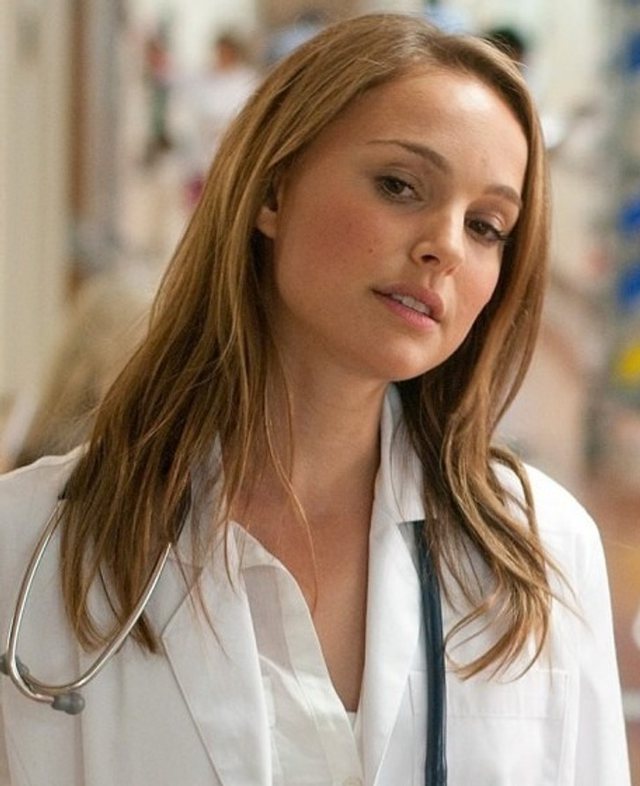 Natalie Portman, Dwyane Johnson etj. 6 mjekët që u bënë aktorë ...