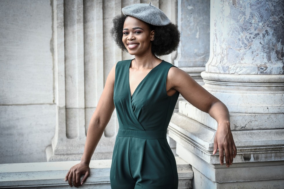 Sopranoja afrikano-jugore Pretty Yende do të këndojë në kurorëzimin e ...