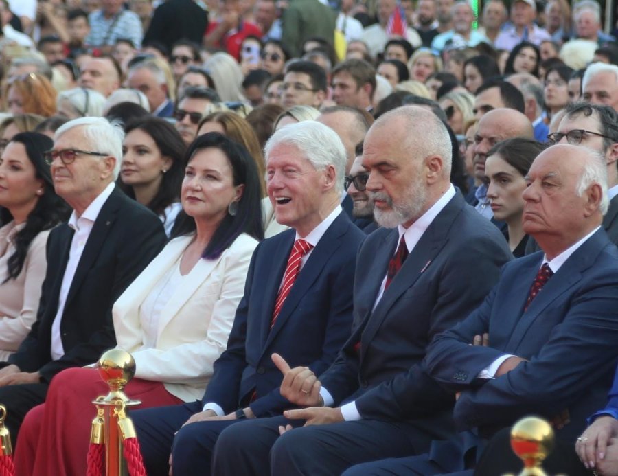 Vizita e Clinton, dhurata që Rama i bëri vetes për ditëlindje – Podiumi ...
