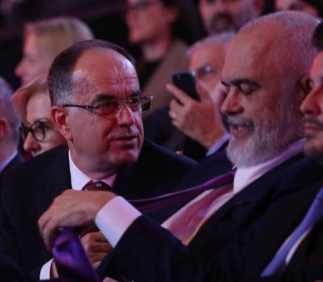 Çfarë i pëshpërit 'sheqeri' Begaj, Ramës – Podiumi Lajmet më të fundit ...