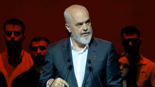 Rama jep këshilla për të rinjtë: Kate Winslet punonte në sallameri ...