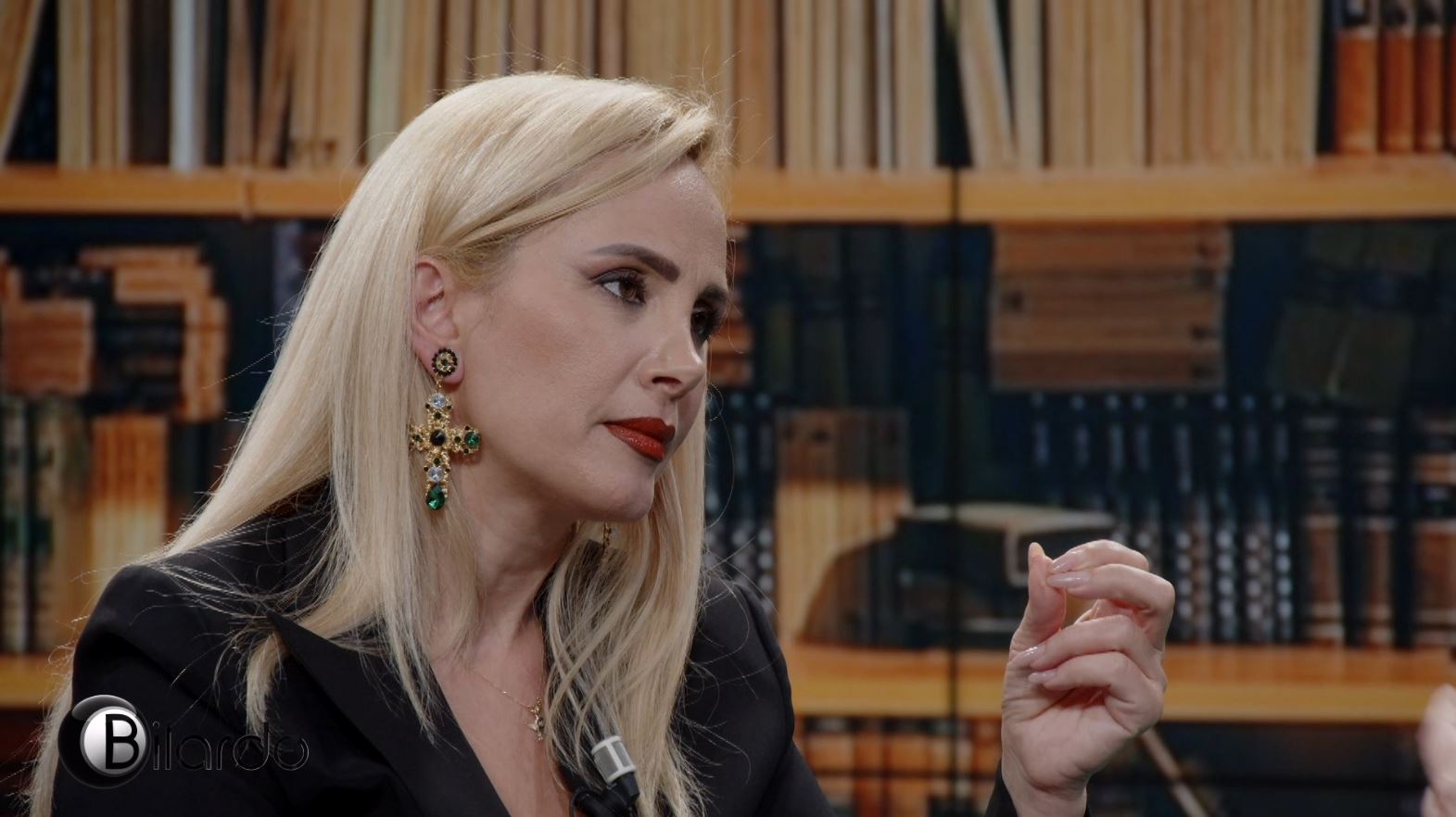 Në Shqipëri ka vetëm të partive, jo të majtë dhe të djathtë. Tek ne ka ...